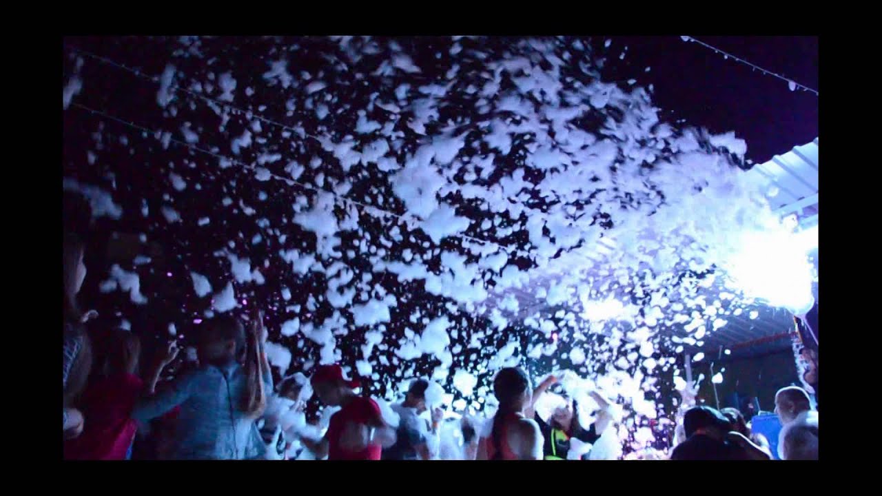 PENOVA PARTY_19 Júl Surany Tona Beach www.Discofuture.eu - YouTube