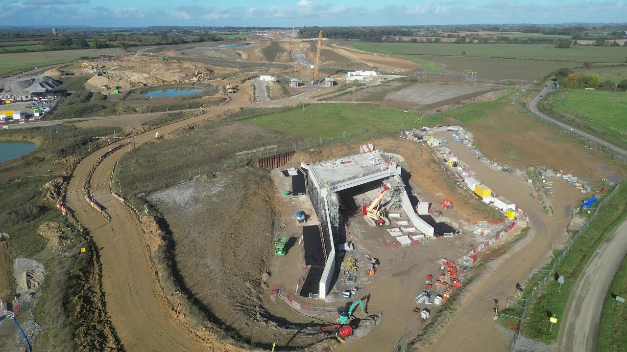 HS2 A43 Oxford Road/Radstone Road Overbridges - YouTube