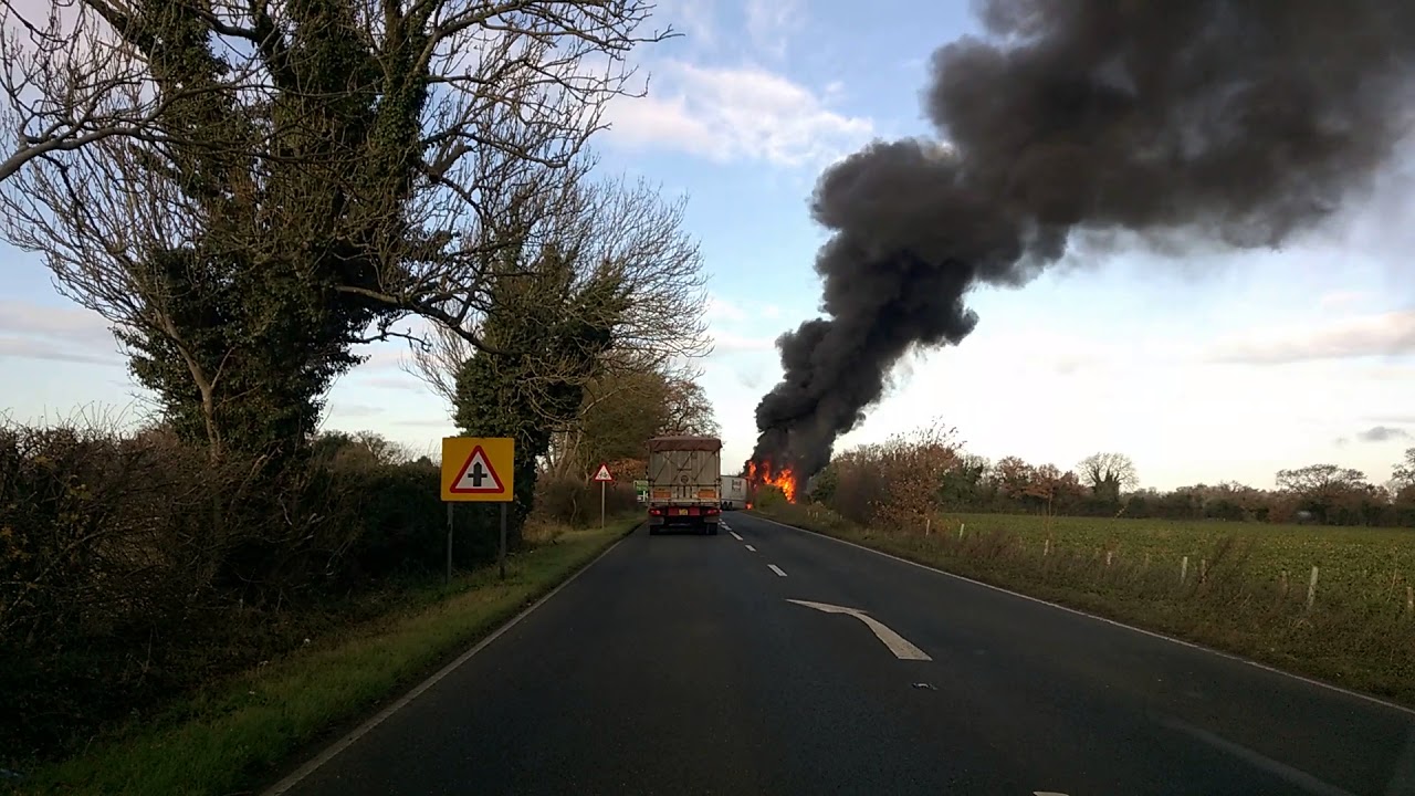 Banham Poultry truck fire on A134 - 26/11/17 - YouTube