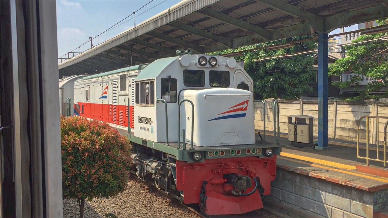 Kereta Api Balapan di Jalur Baru! Kompilasi Kereta Api Indonesia di ...