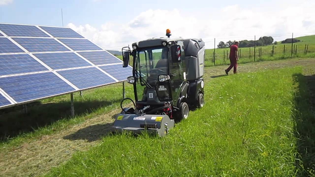 Kärcher MC 50 sečení solárek - YouTube