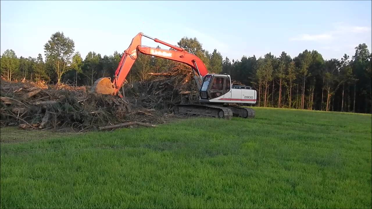 Linkbelt Excavator Stacking Brush - YouTube