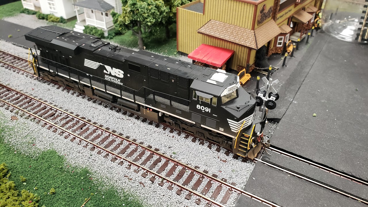 SDM Sapphire Models Live NECHS comps! - YouTube