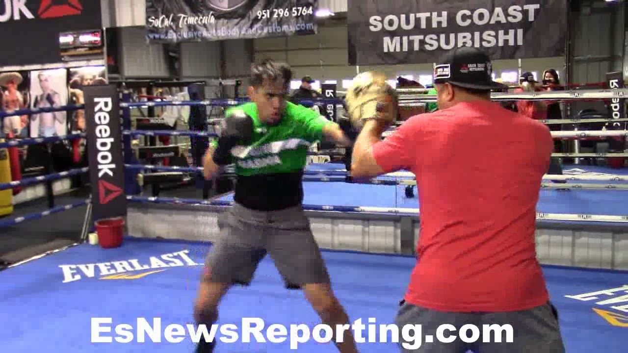 Misael Rodriguez putting in work - EsNews Boxing - YouTube