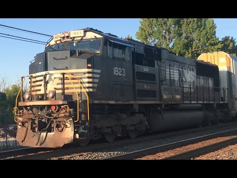 NS 1823 Leads 11N at Macungie PA. 9/18/23. - YouTube