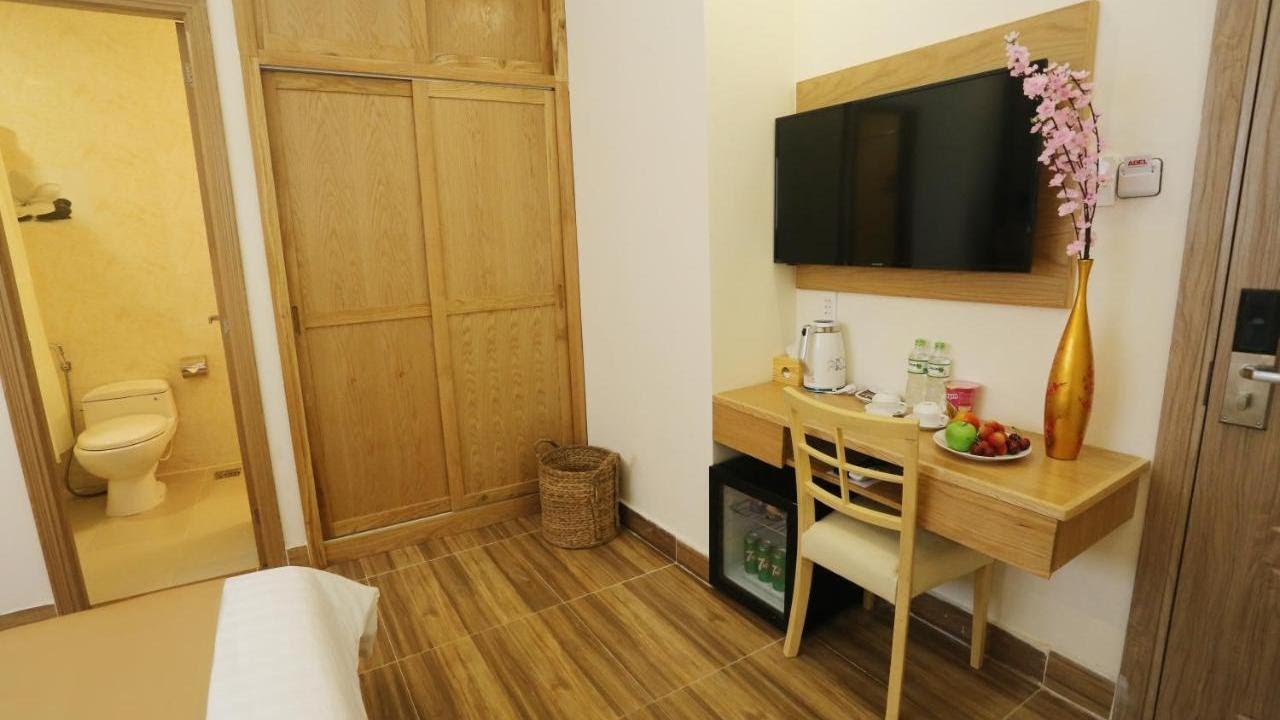Thuy Sakura Hotel & Serviced Apartment, Ho Chi Minh City, Vietnam - YouTube