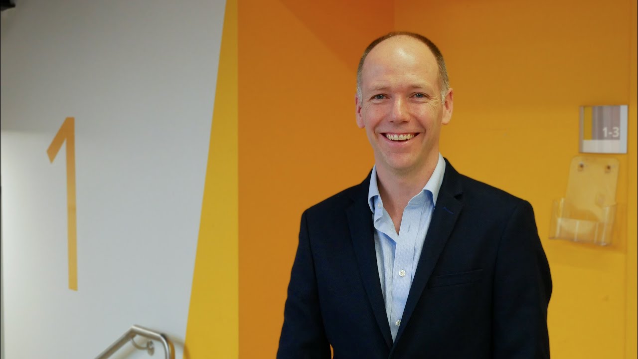 How I Teach - Brian Scully - Leaving Certificate Maths - YouTube