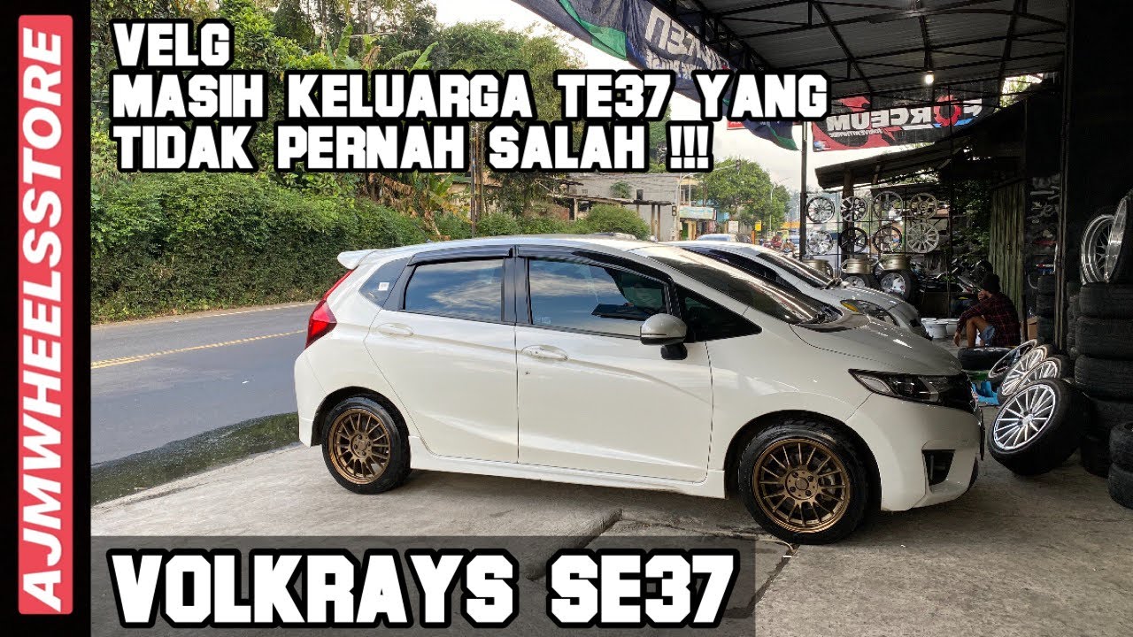 MODIFIKASI HONDA JAZZ GK5 PAKAI VELG SE37 masih keluarga te37 sama ce28 ...