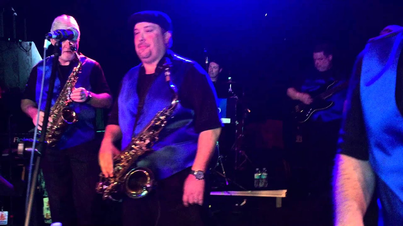 Domino (Band Introductions) - Carnival Dream 2016 - YouTube