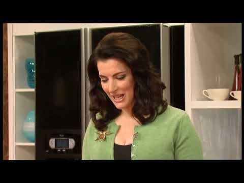 Lulu Kennedy-Cairns on Nigella (2005)