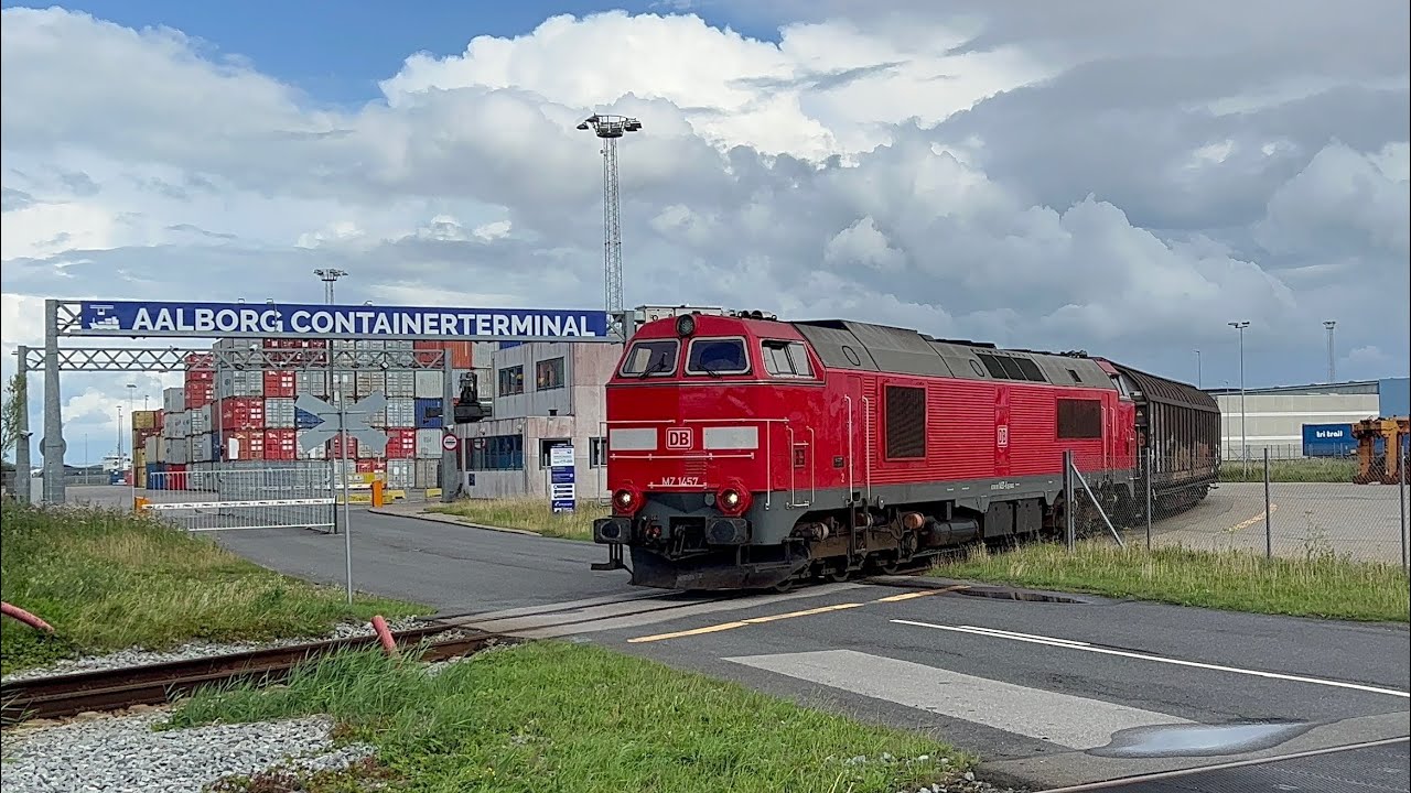 MZ 1457 hos Port of Aalborg 17/7 2023 - YouTube