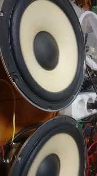 сделали усилитель стерео на динамики по 50 ватт на два транзистора ...