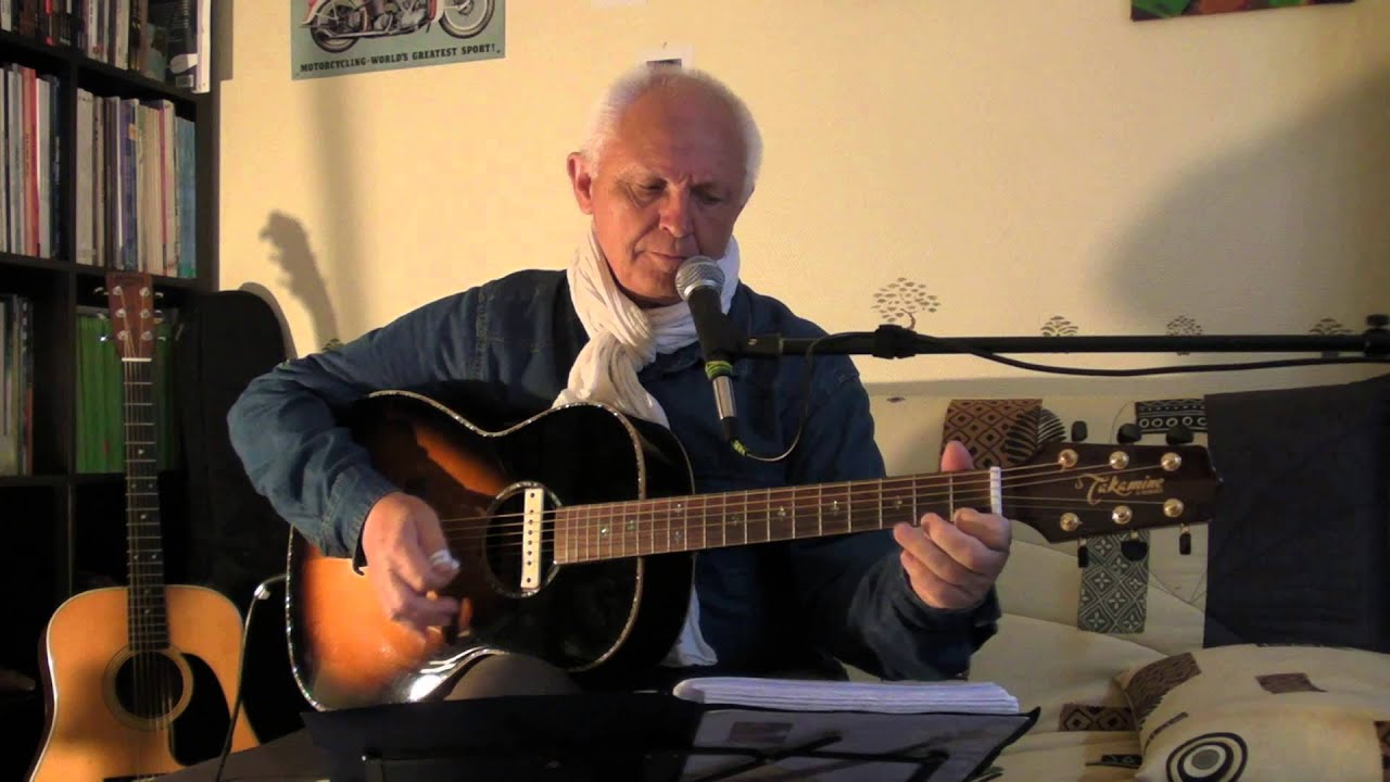 Brother can you spare a dime. Bing Crosby - YouTube