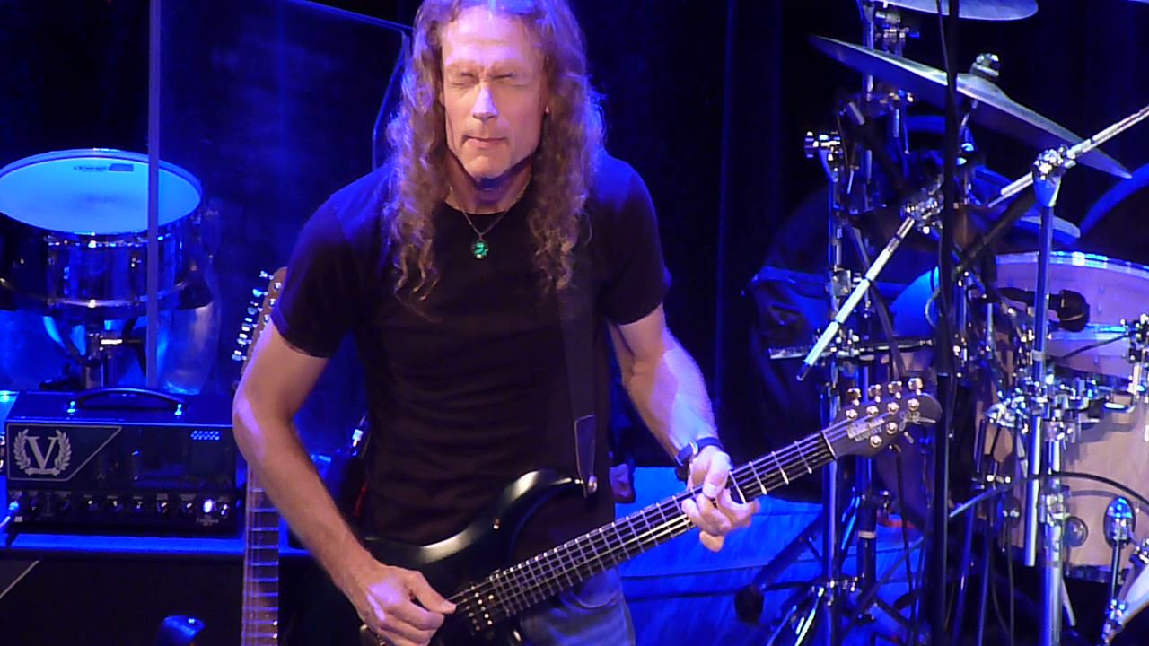 Travis Larson Band - (Live in Montréal) - YouTube