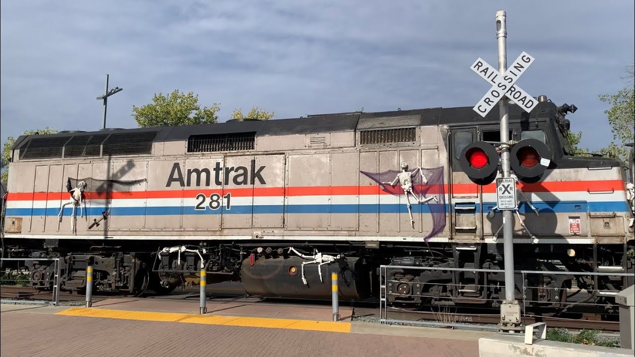 Amtrak 281 F40PHR Leads SSRR Track or Treat Excursion Train - Q Street ...