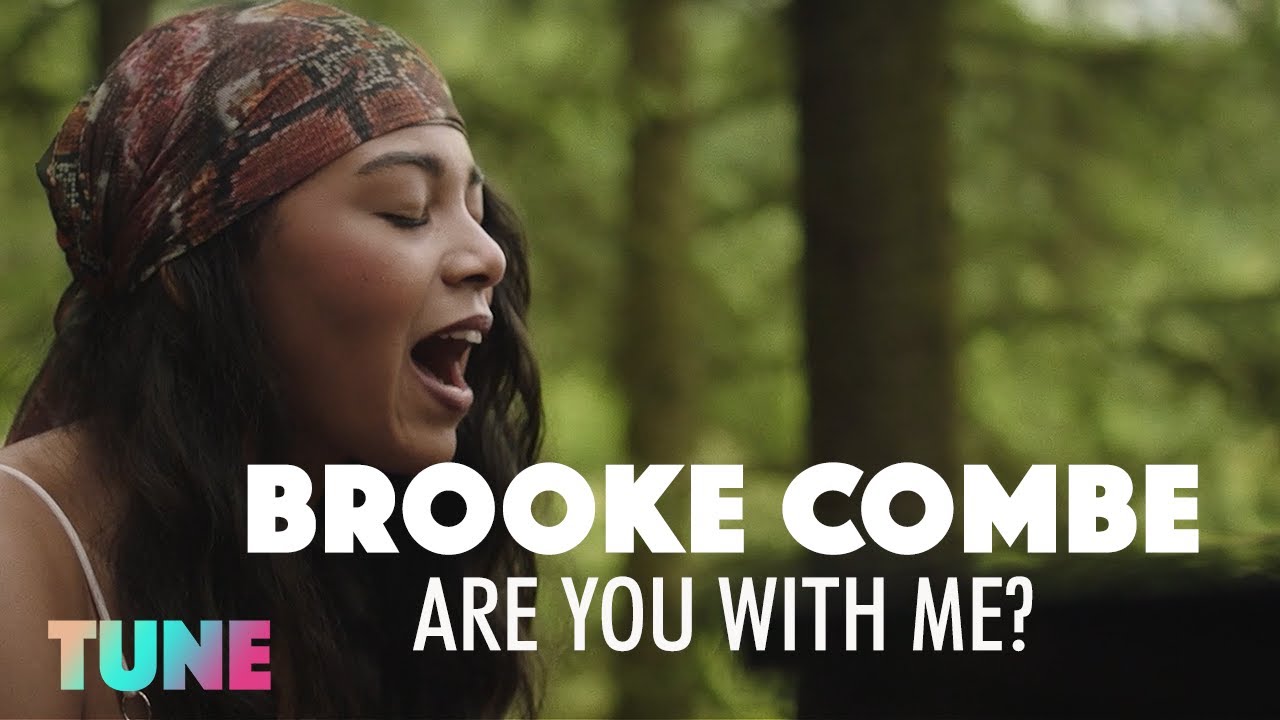 Brooke Combe Performs Are You With Me? | TUNE Live | BBC Scotland - YouTube