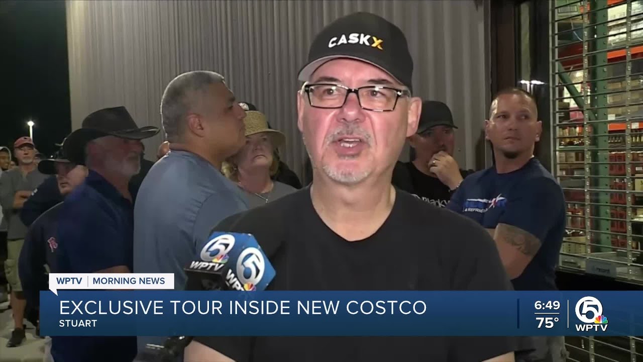 Enthusiastic shoppers celebrate grand opening of Costco in Stuart - YouTube