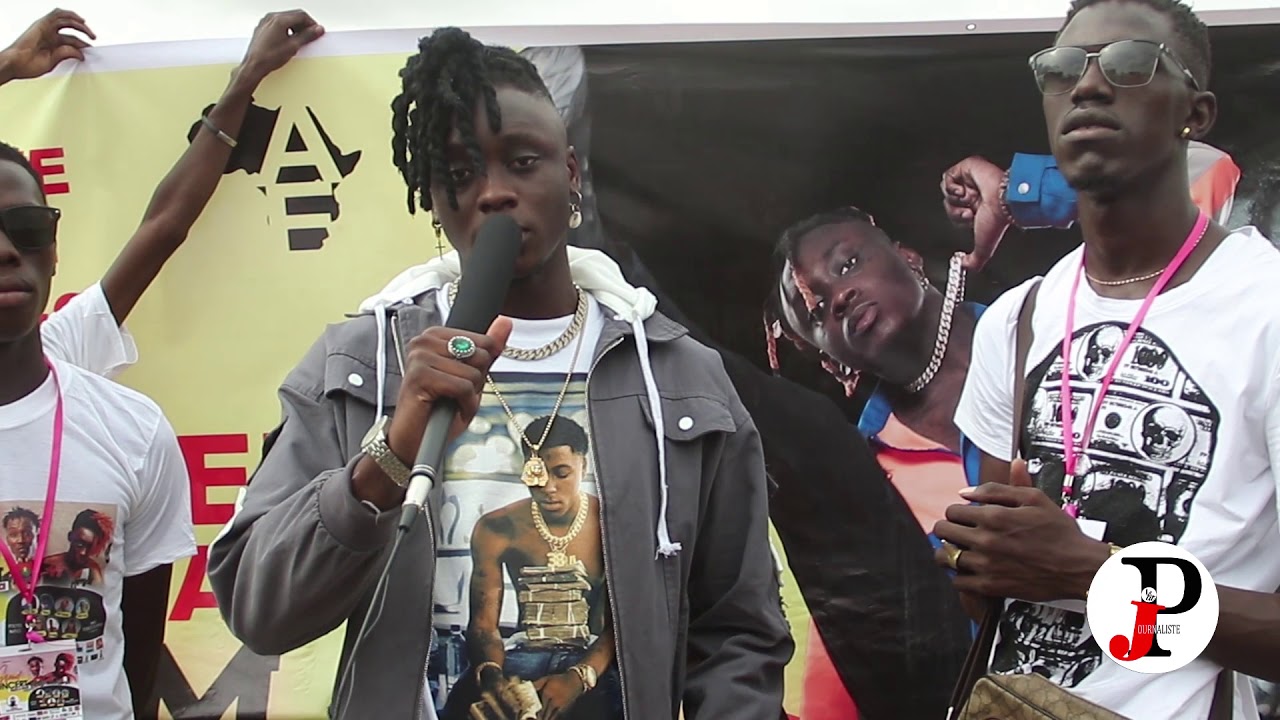 Himra Concert : arrivée aéroport Ouagadougou, Burkina Faso - YouTube