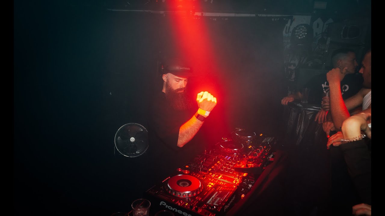 Will Clarke (UK) - Live @ The Vault - Perth - YouTube