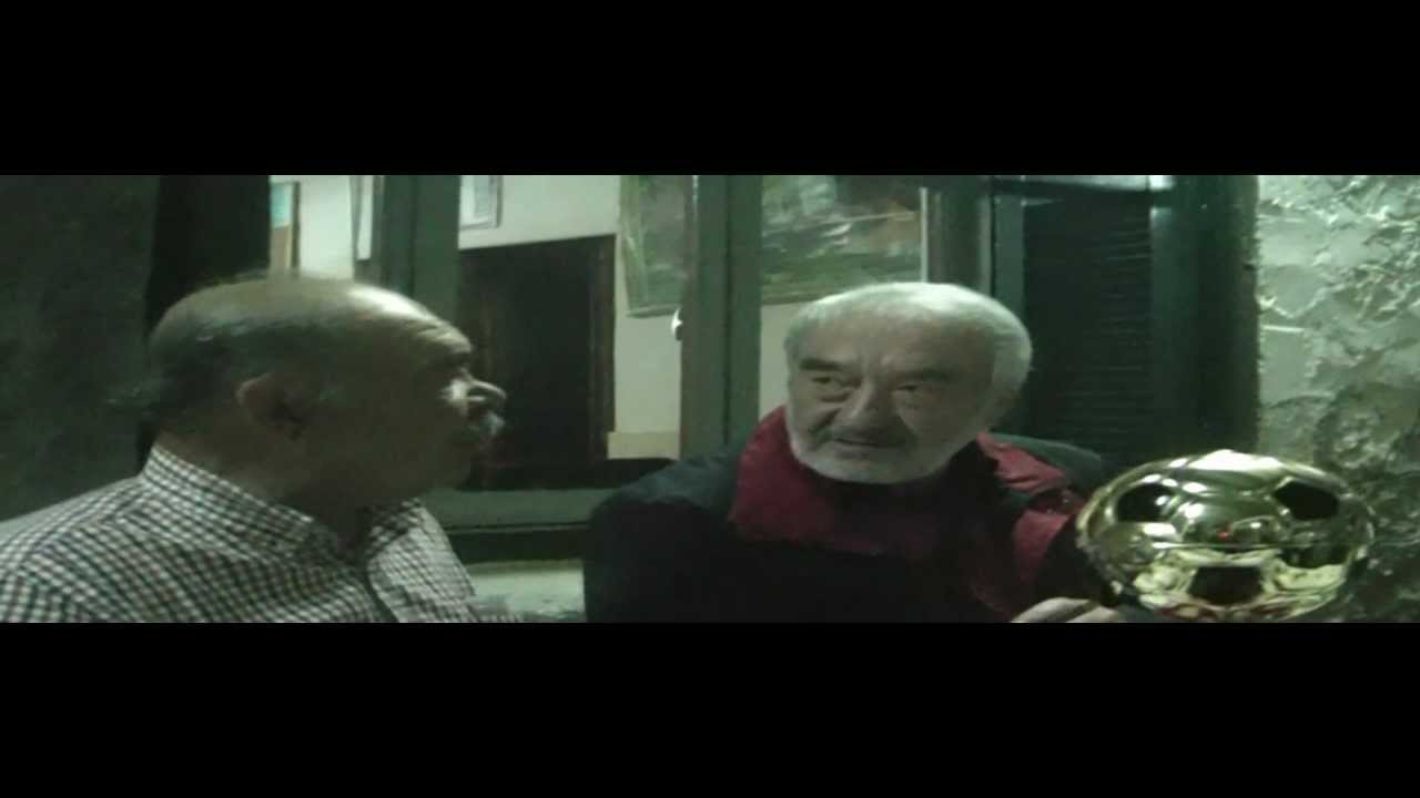 ΟΙ ΓΑΥΡΟΙ ΤΟΥ ΠΟΡΟΥ ΓΙΟΡΤΑΖΟΥΝ.. - YouTube