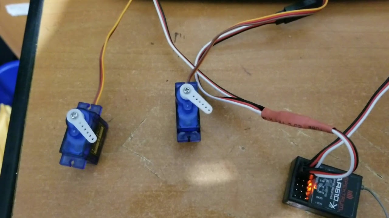 Home made servo Y adapter. Success! - YouTube