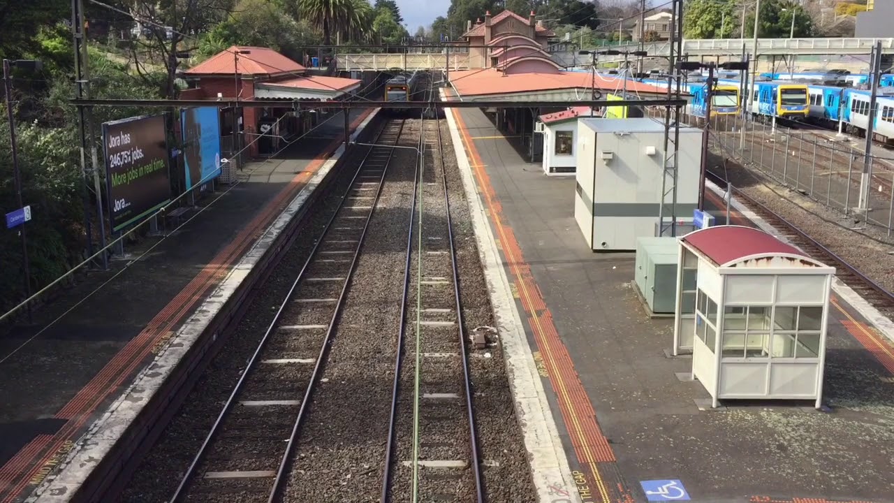 Metro Trains at camberwell station - YouTube