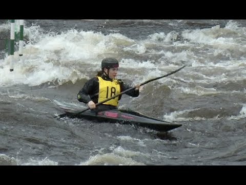 British Canoeing : Grandtully white water Kayak competition : Division ...