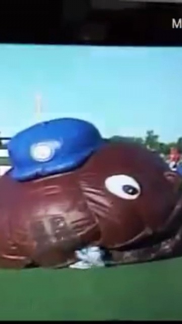 clammy sosa eats a girl - YouTube