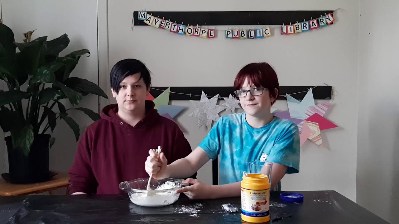 Science Experiment: Cornstarch Quick Sand - YouTube