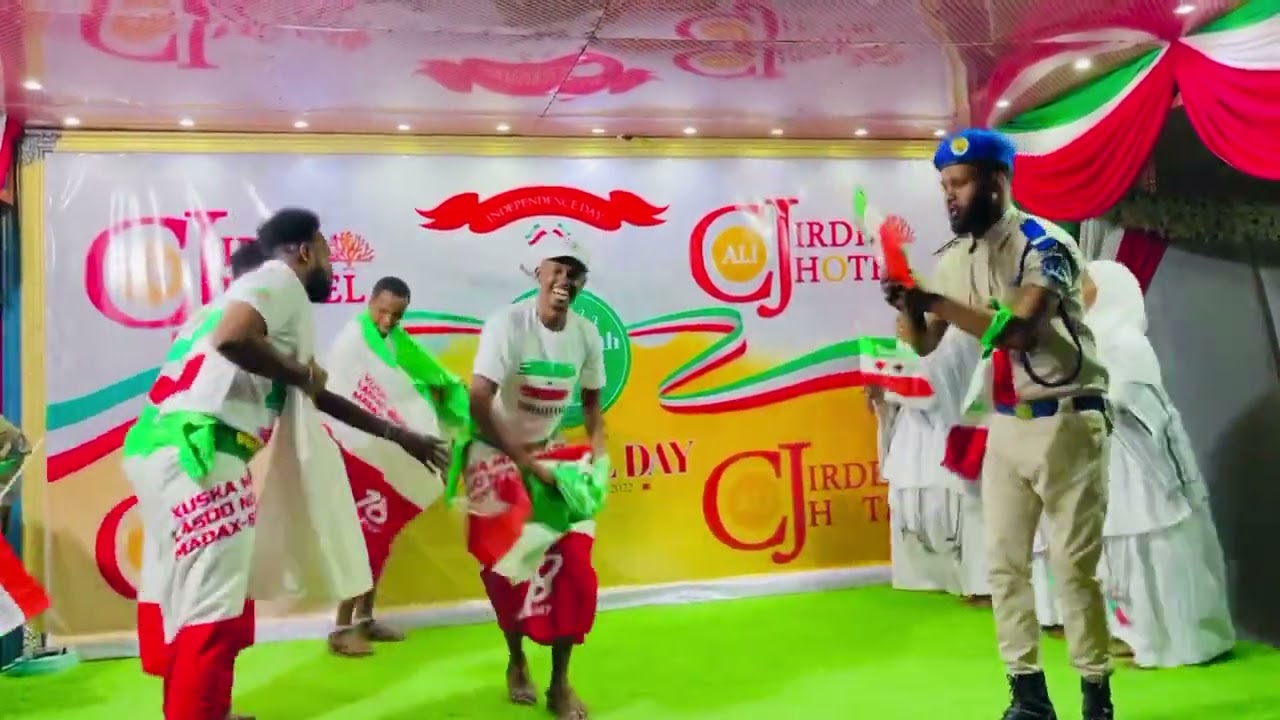 Ciyaar dhaqameed isku jira Hido Academy ft Nagiib Wadne Kaabe - YouTube