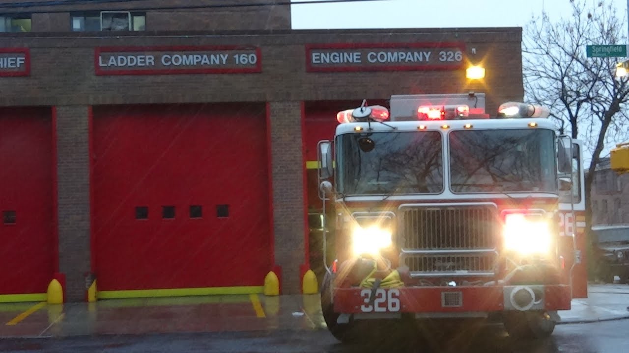 FDNY Engine 326 responding from its "The Springfield Express" quarters ...
