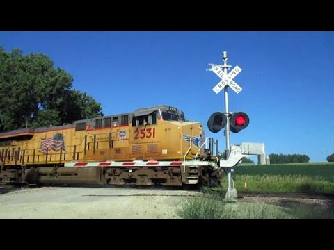 UP 2531 North MNPSS Filmed At North Kasper Siding Awesome Engineer Waves (8-5-2022) - YouTube