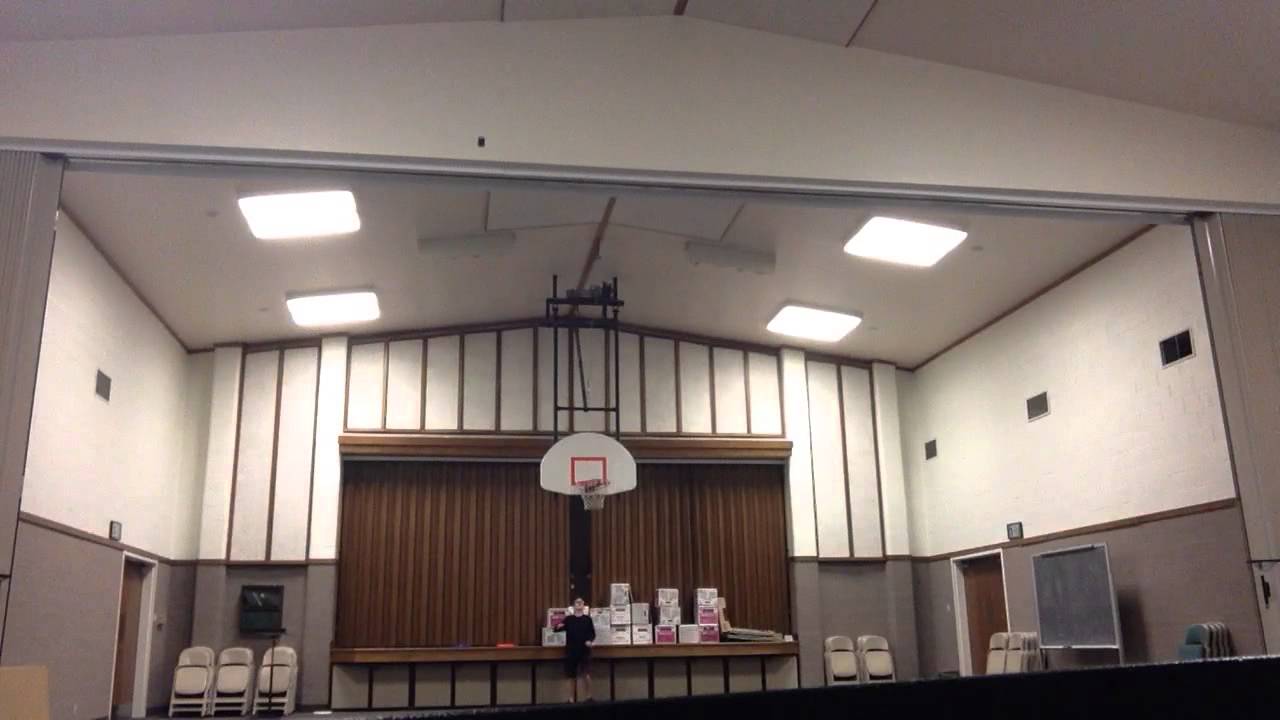 Frisbee Full Court Backhand - YouTube