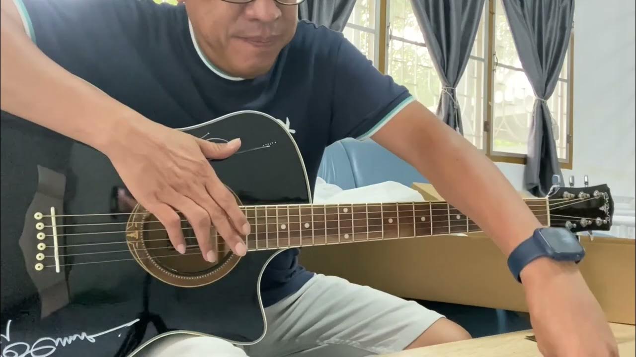 review guitar 30 ปี คาราบาว แกะกล่อง ราคาไม่เกิน 5,000.- มีอะไรดีกว่าที่คิด - YouTube