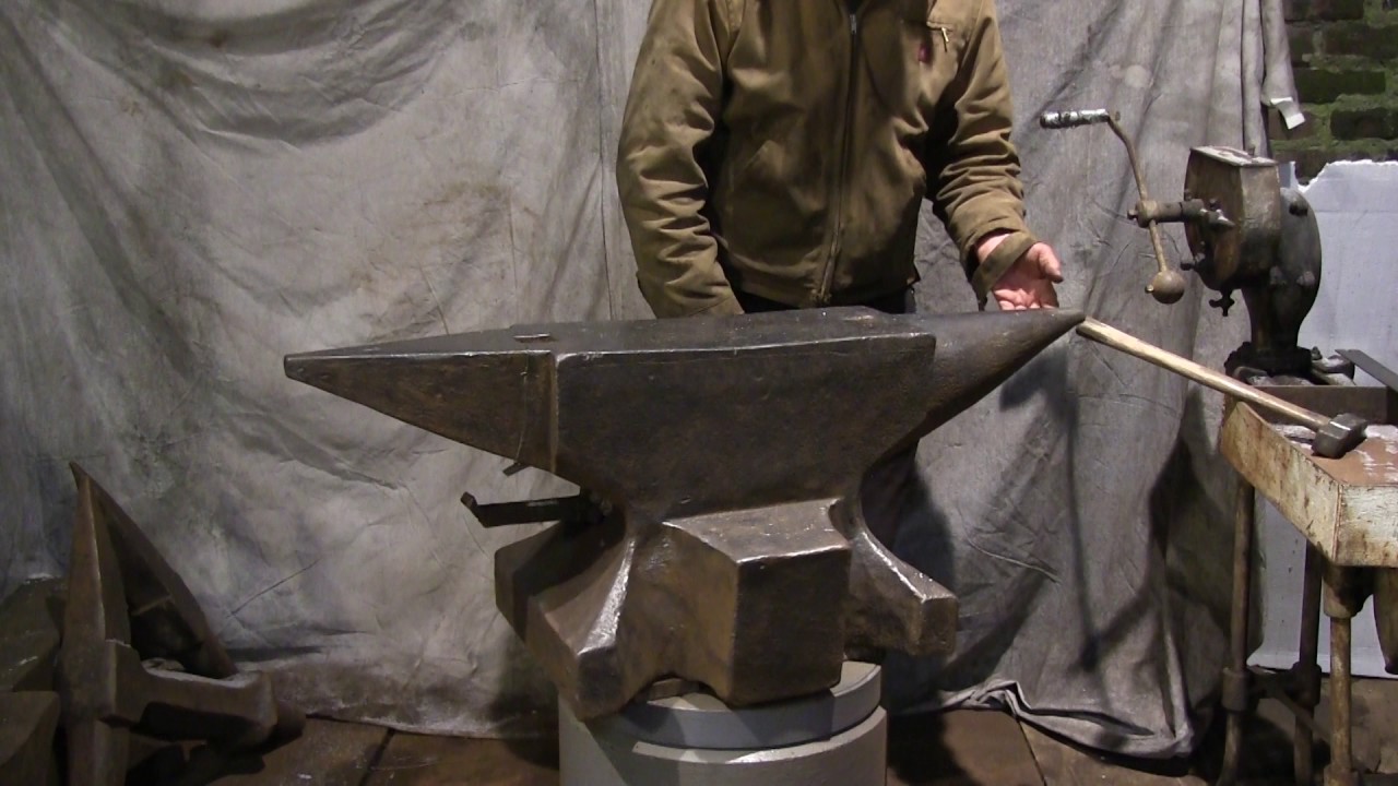 990 lb Industrial anvil - YouTube
