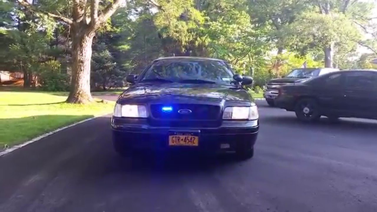 Crown Vic P71 - Whelen and Federal Signal Lights - YouTube