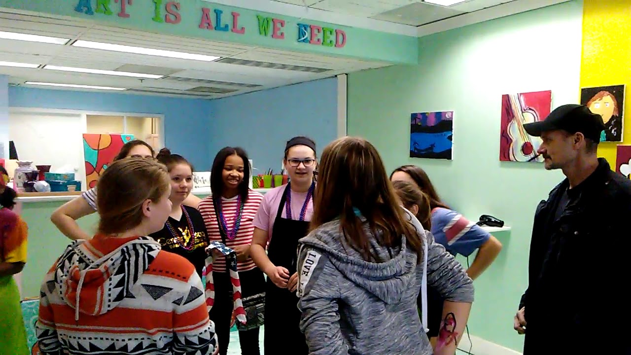 So-So Artsy Northfield Village Ohio! - YouTube