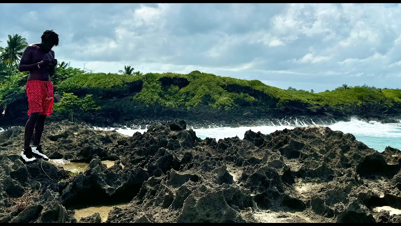 Puerto Rico: A Floating Island Of Garbage. Wow. - YouTube