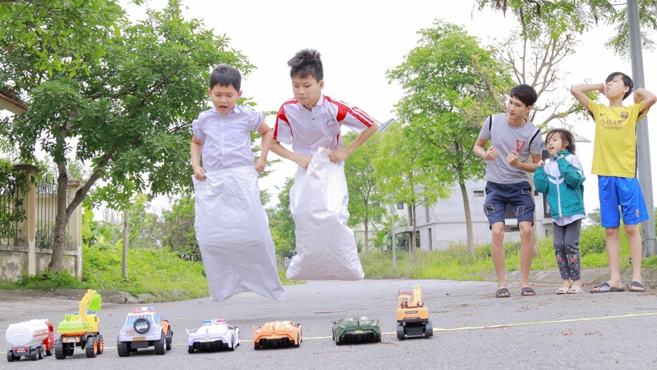 Kids Play Bag Jumping Race Super Car Toys | Kids Competition Treasure ...