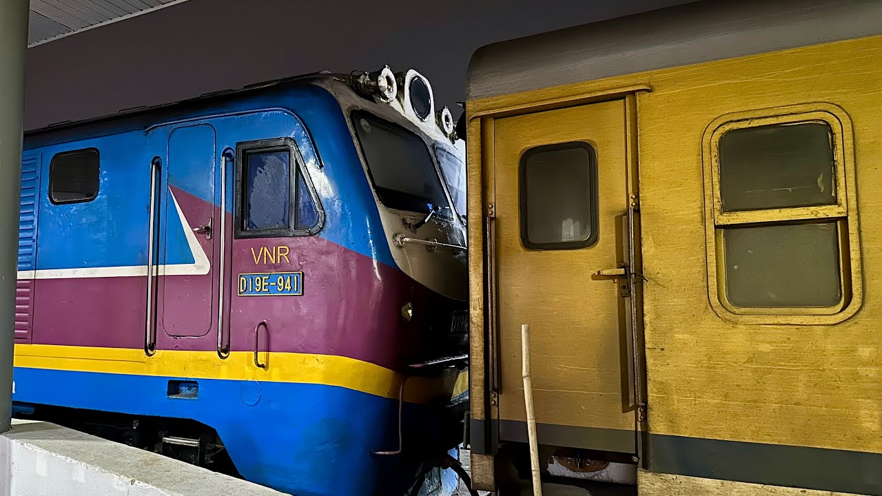 Đường Sắt Việt Nam: Hành Trình Tàu SE7 Từ Huế Đi Đà Nẵng (2025) - YouTube