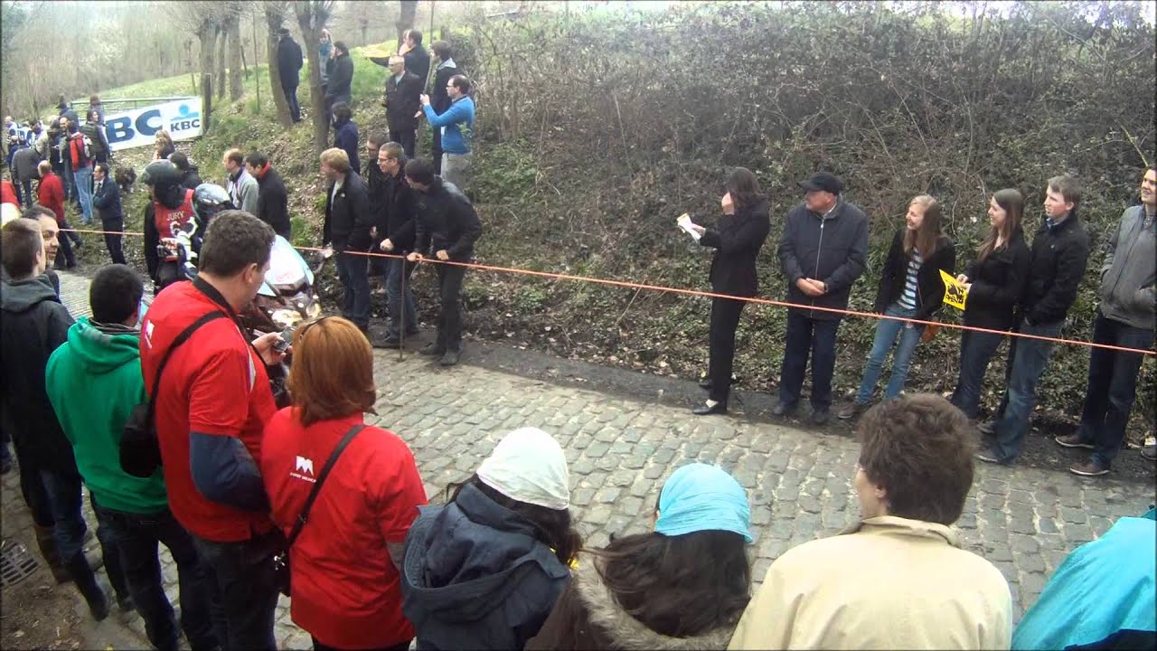 Ronde van Vlaanderen 2012 - Taaienberg - YouTube