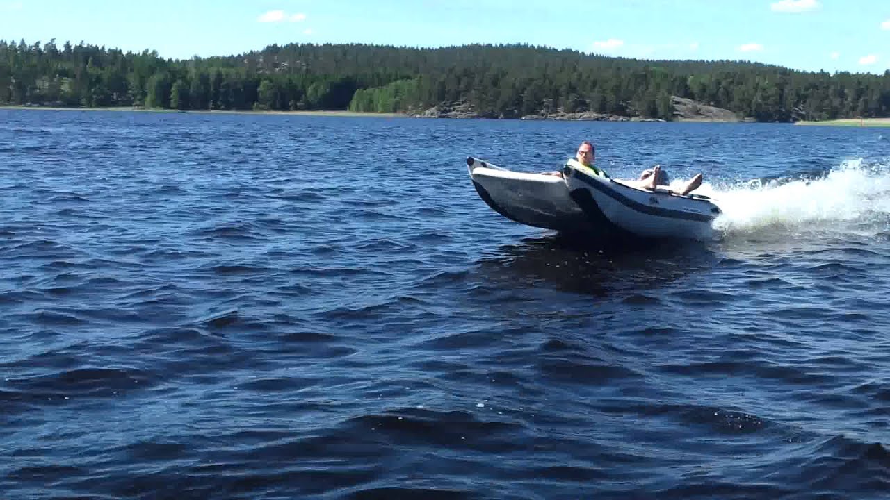 Takacat Lite 320 flying - YouTube