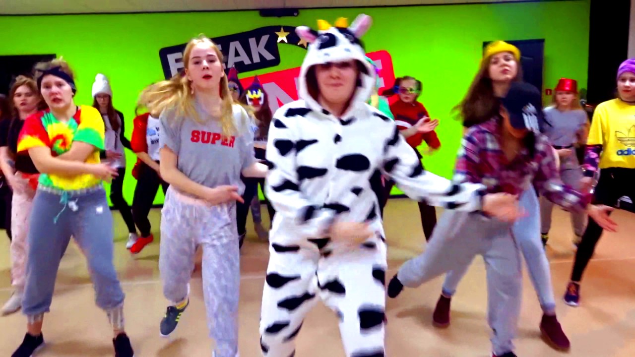 #XMasIsLitChallenge | FREAK DANCE STUDIO - YouTube