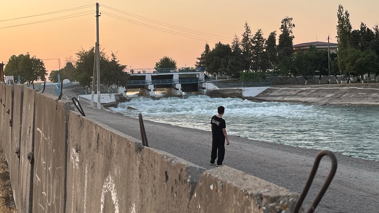 Walkin to our local canal and exploring - YouTube