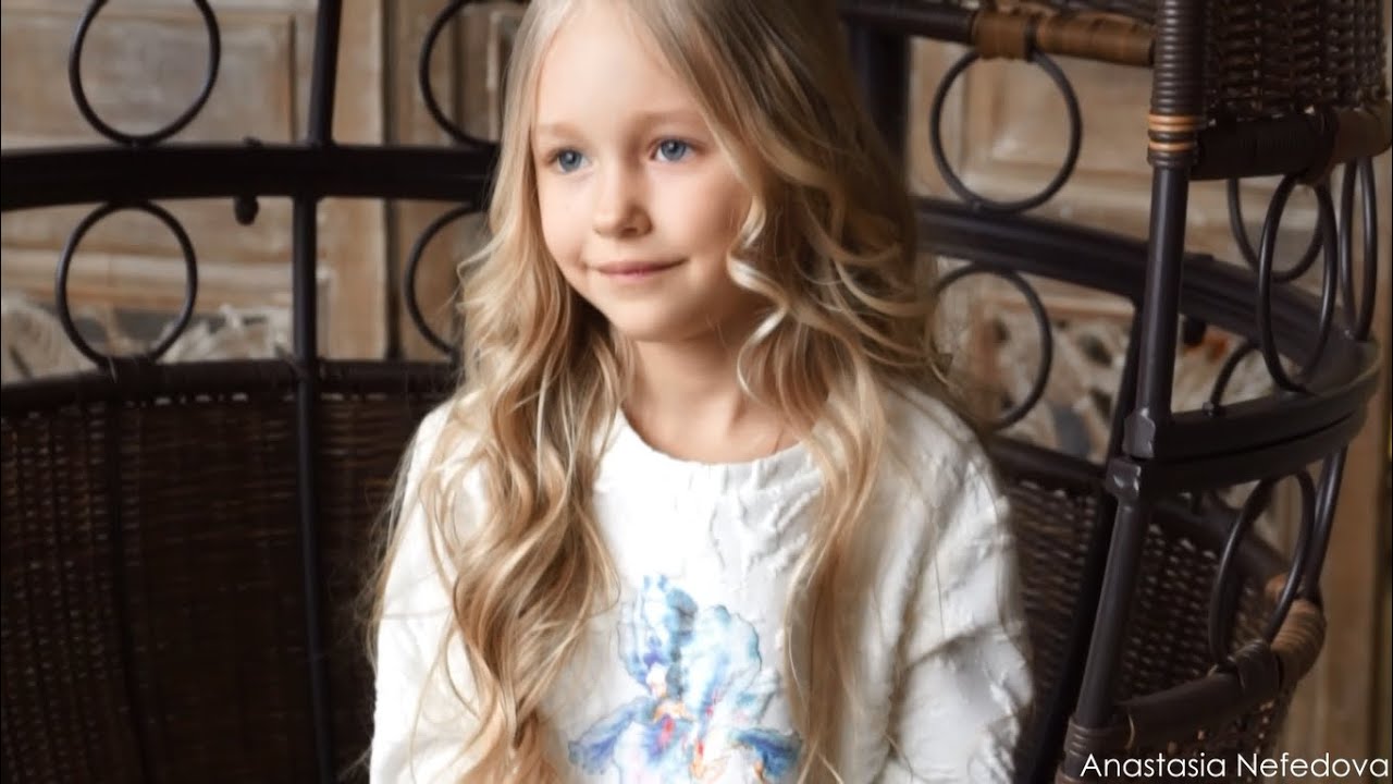 Milana | BACKSTAGE - YouTube