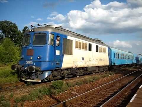 Romania: CFR Class 60 diesel loco (number 60-1115) departs from ...