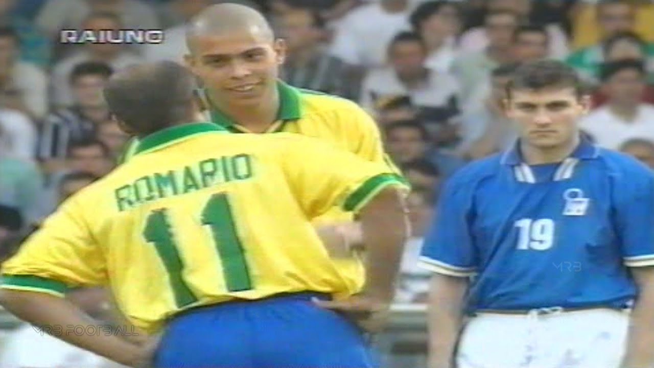 Ronaldo / Roberto Carlos / Romario Legendary Show (Brazil vs Italy ...