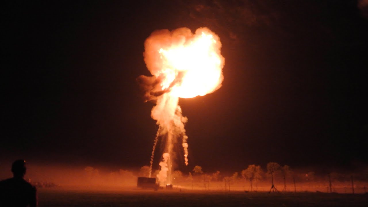 Pyromania 2016: Bill Corbett's Super Nuke - YouTube