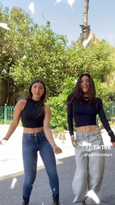 Gaia Fa Un Tik Tok Con Linedito Di Sarah Sexy Magica ️🎶 Youtube