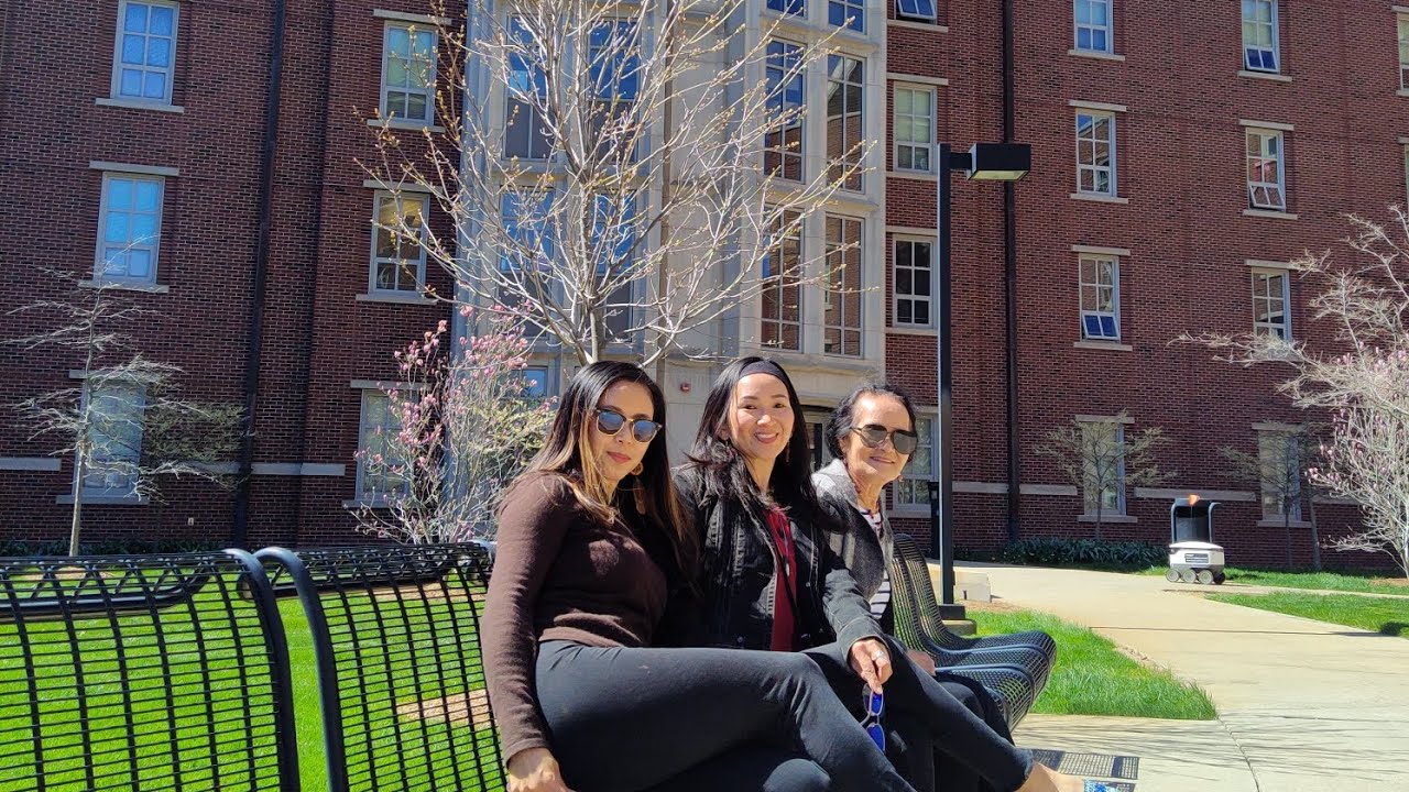 Tour at Purdue University with Lola & Lailah - YouTube